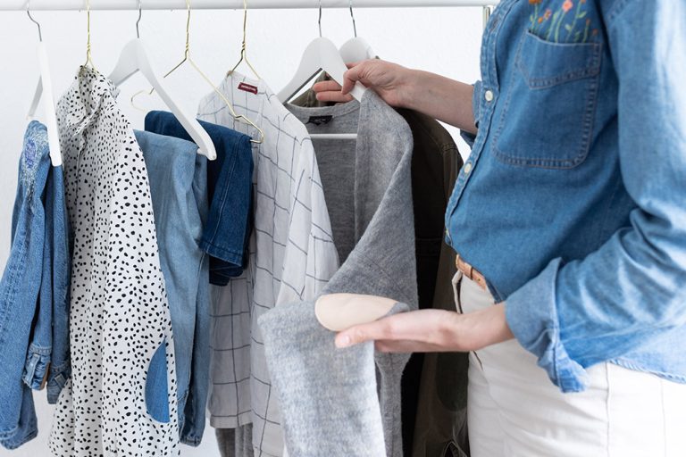 FIX & FIT IT ALL: Kleidung reparieren, pflegen und anpassen - Laura Hertel